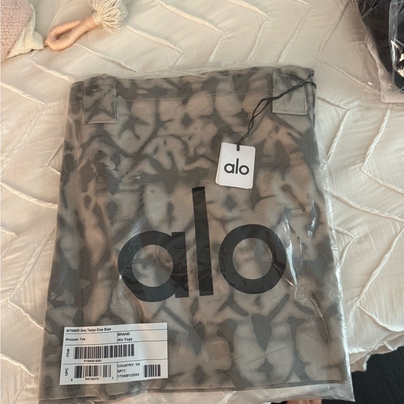 ALO Yoga | Bags | Alo Tie Dye Tote Nwt | Poshmark